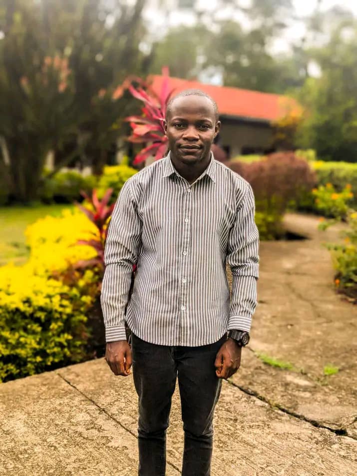 Charles NYENZE - Notes Chrétiennes